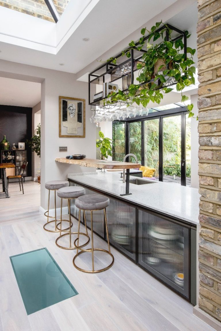 Fluted glass kitchen cabinets are the new home must-have