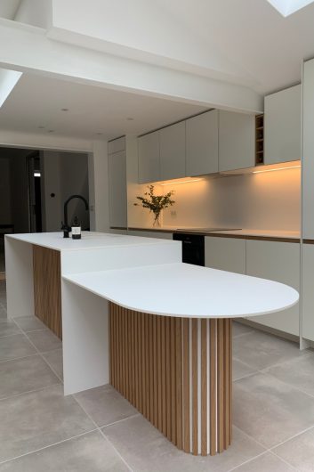 Fluted, reeded, and grooved kitchen islands: 15 inspiring ideas