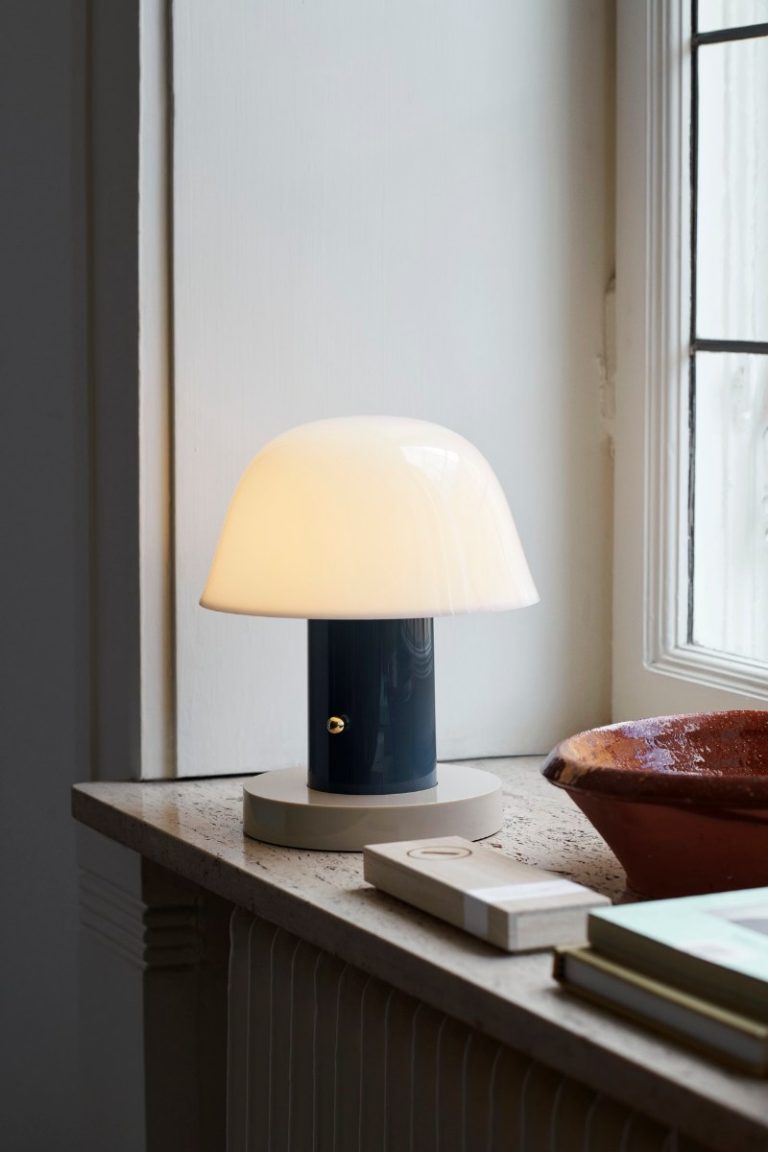 Mood lighting ideas for a cosy bedroom atmosphere