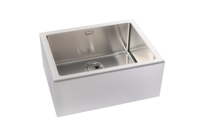 Go big with these bold and beautiful butler sinks
