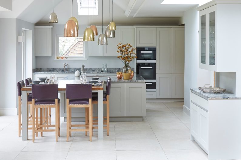Handleless Shaker kitchens: the latest trend to keep on your radar