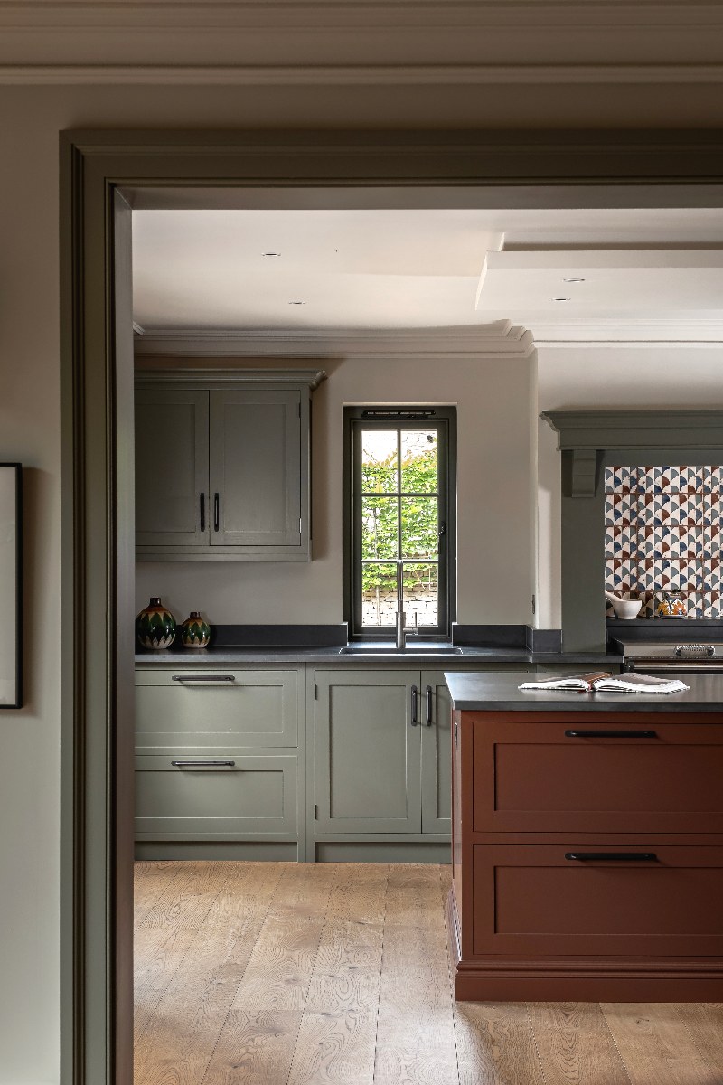 Two-tone kitchens is the latest trend you need to know about