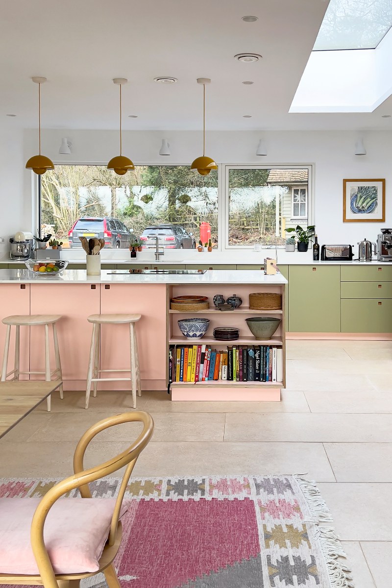 Two-tone kitchens is the latest trend you need to know about