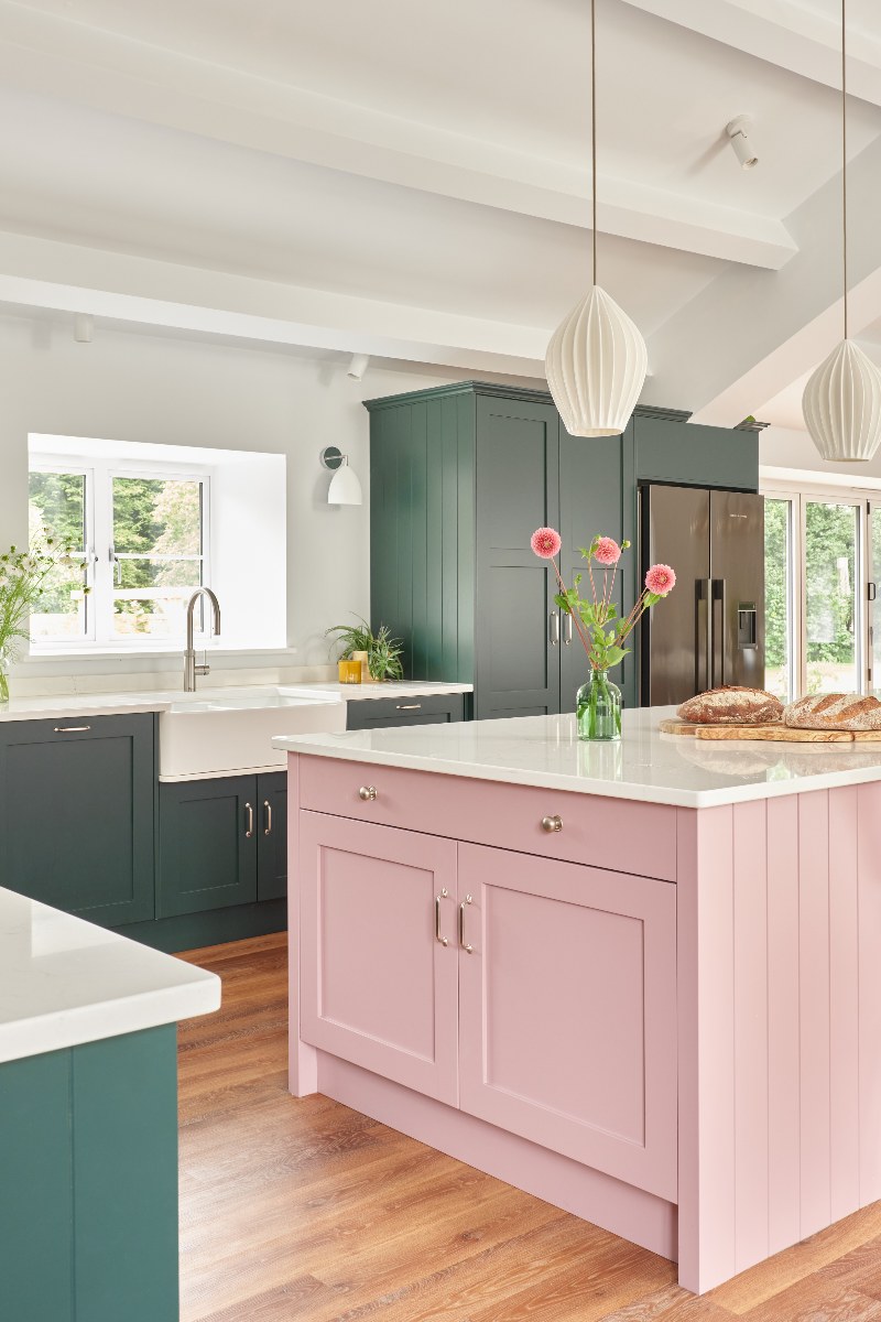 Two-tone kitchens is the latest trend you need to know about