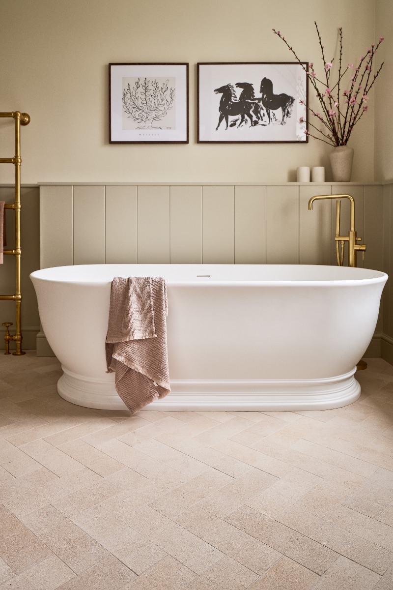 Tour this glamorous ensuite design with a rustic touch