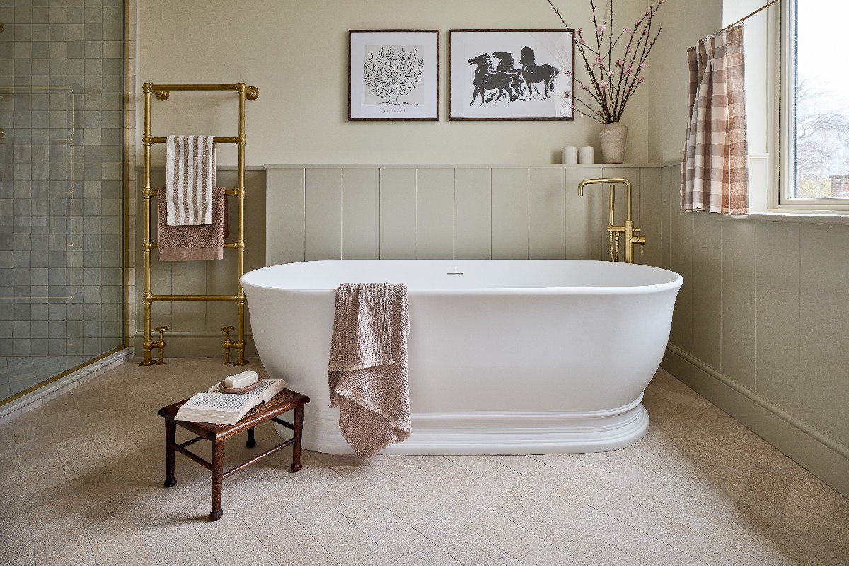 Tour this glamorous ensuite design with a rustic touch