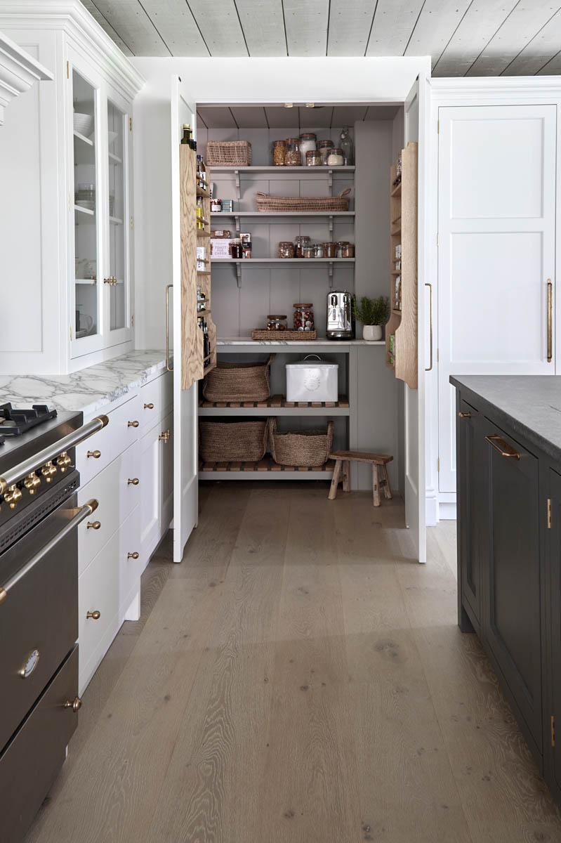 Pretty and practical walk-in pantry ideas for any kitchen size