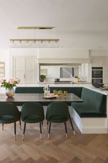 How to design the perfect dining area for your kitchen
